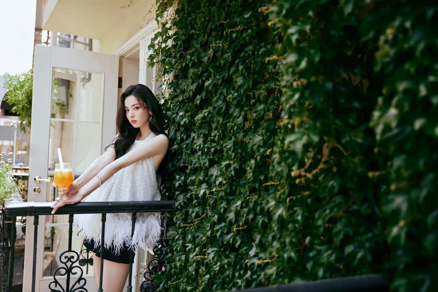 Nazha - $ - $ - Meitu 15 - iNEWS