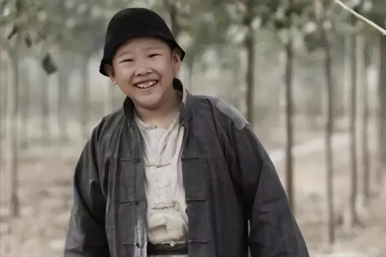 Hou Xiang: He stopped developing at the age of 9, and he can only act ...