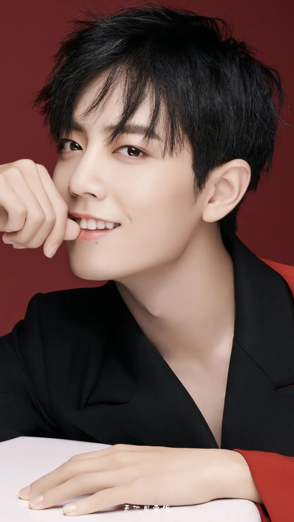 Xiao Zhan's elegant demeanor can be called a model in the entertainment ...