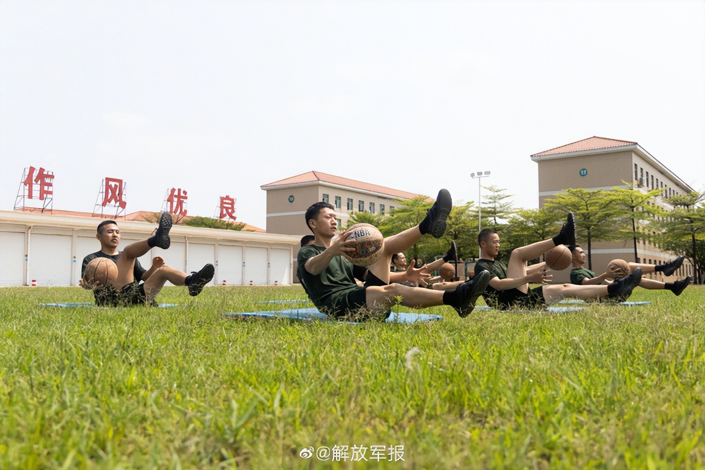 Competitive physical training, let's watch together! - iNEWS