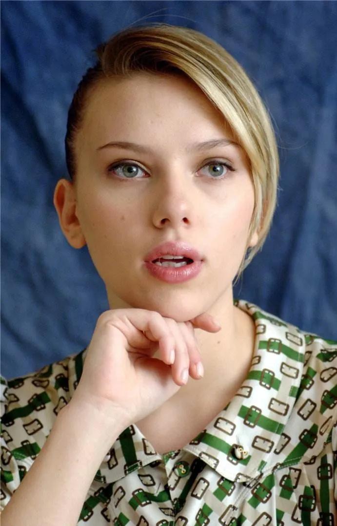 International Top Model Scarlett Johansson Photo Album - iMedia