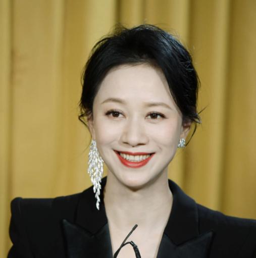 Looking at the past 20 years of Ni Hongjie, in the entertainment circle ...