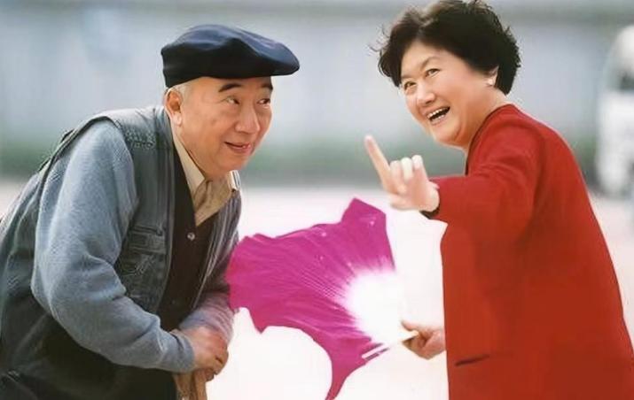 Li Ding: He has been in love with his wife for 57 years without any ...