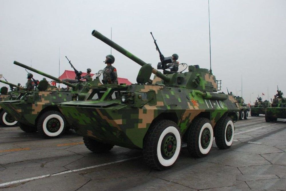 China's active army equipment - PLL-05 120mm wheeled self-propelled ...