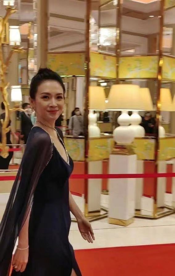 Liu Yifei and Zhang Ziyi are in the same frame, and finally see how big ...