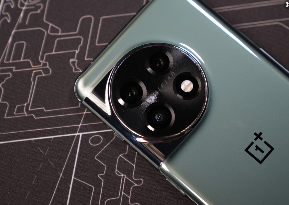 It is best to buy a mobile phone "one step in place", and take a long ...