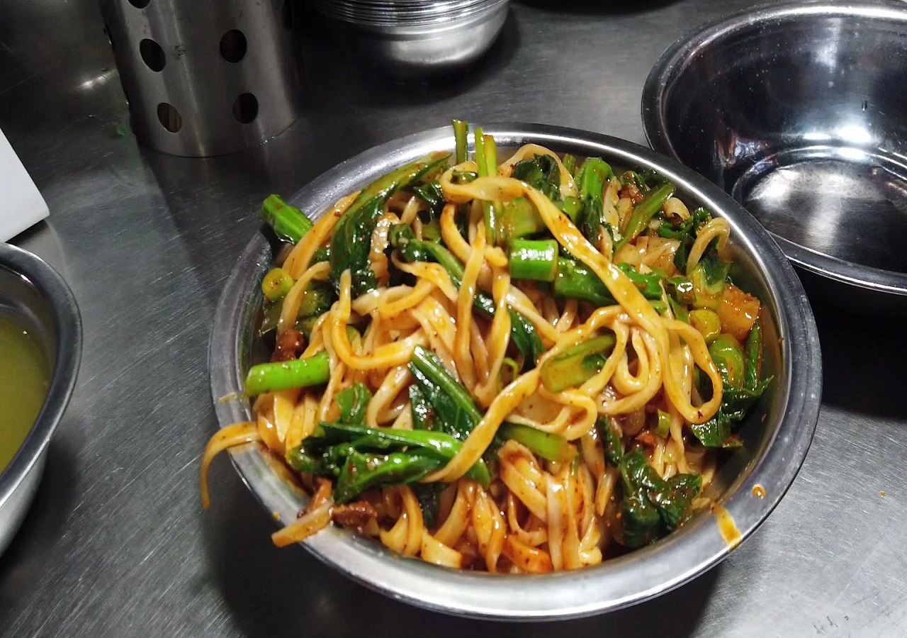 Huitong Noodles: The Supper Complex of Xianyang People - iNEWS