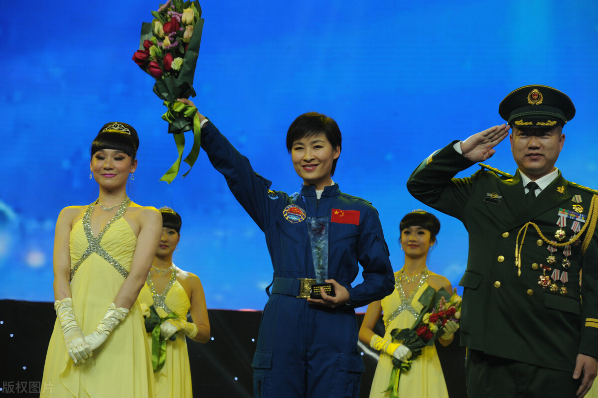 Liu Yang, as an astronaut, sent a message to young people, and the ...