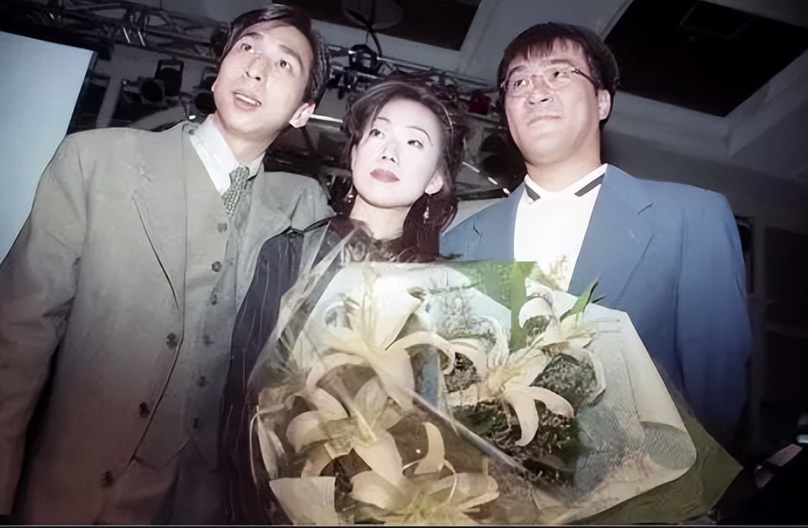 "Queen of Songs" Lin Yilian: Waiting for her first love for 20 years, Li Zongsheng divorced her ...