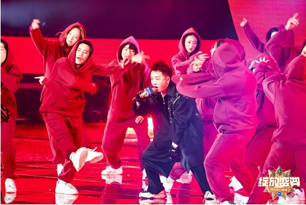 Shining Momo Live Blooming Ceremony Stage Black Card Domineering Sing ...