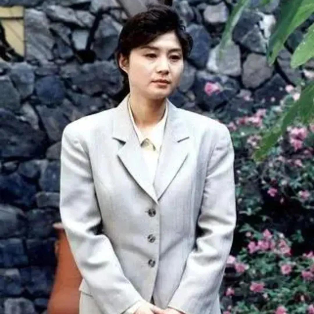 In 1987, a beautiful spy caused a flight crash of South Korea Flight ...