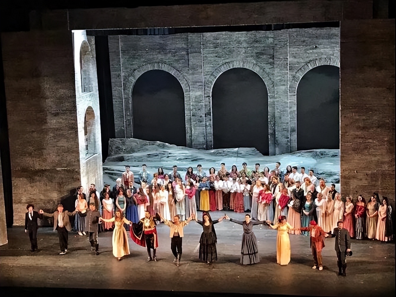 What is the relationship between ancient Greek drama and Western opera ...