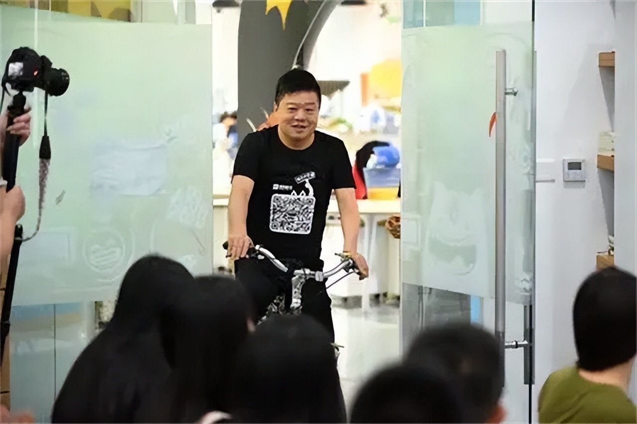 Ma Dong's wife is so beautiful, when CCTV resigned to be a full-time ...