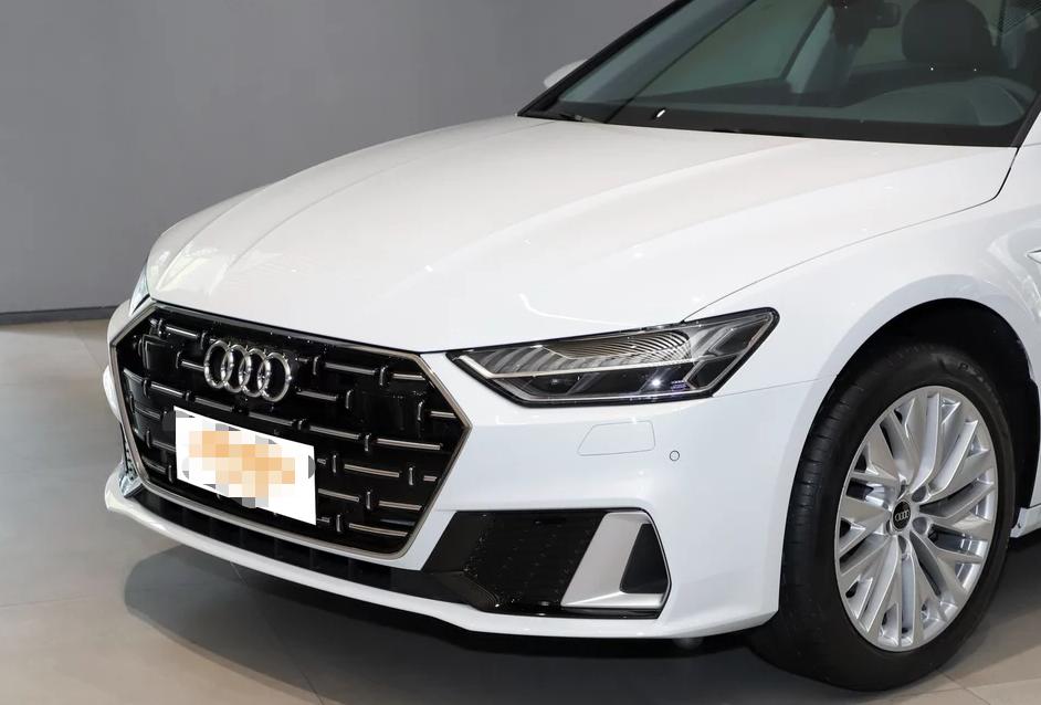 Smart laser headlights are easy to use, and SAIC Audi A7L's 48V mild hybrid system saves fuel ...