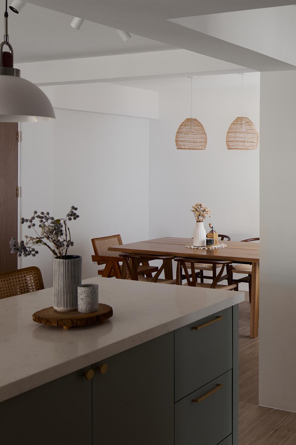 Although it is only 90㎡, the design is different. The Chinese and ...