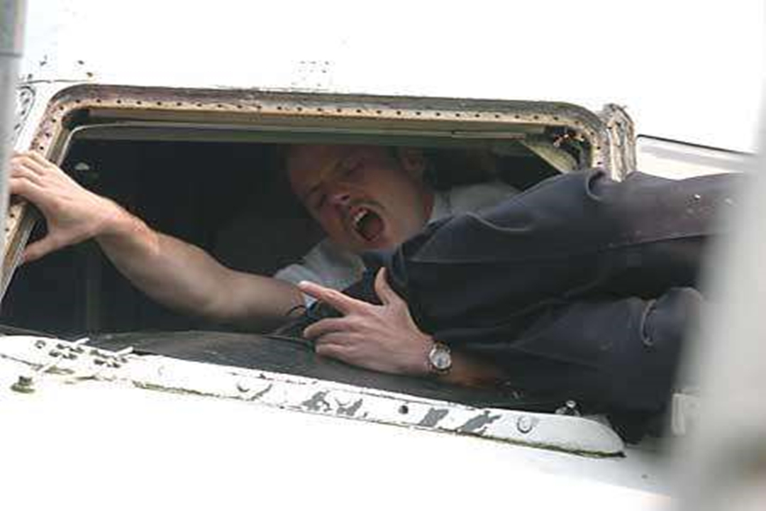 High-altitude capture: The plane's cockpit glass exploded, and the ...