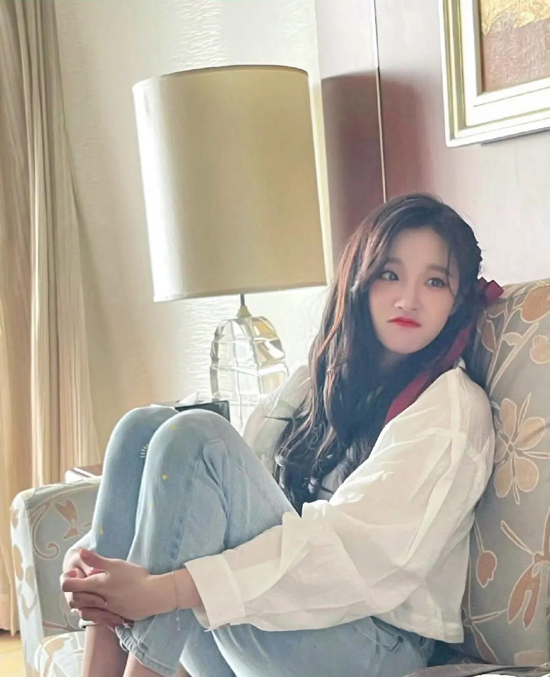 Beautiful picture of Song Yuqi - iMedia