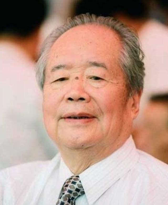 In 1997, a spy war drama hit the air, and the old minister Luo ...