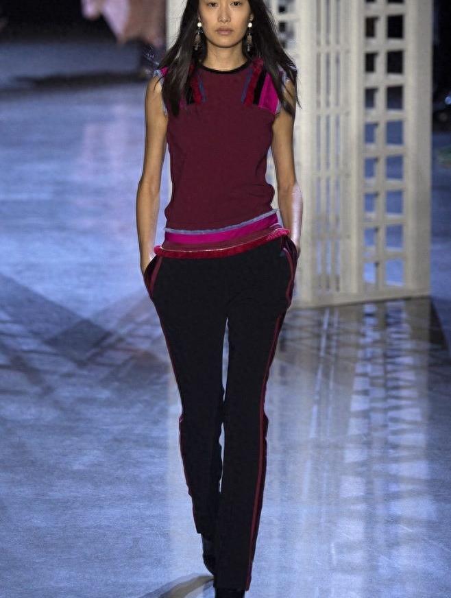 Supermodel Qin Shupei became famous instantly. She married a Huayi ...