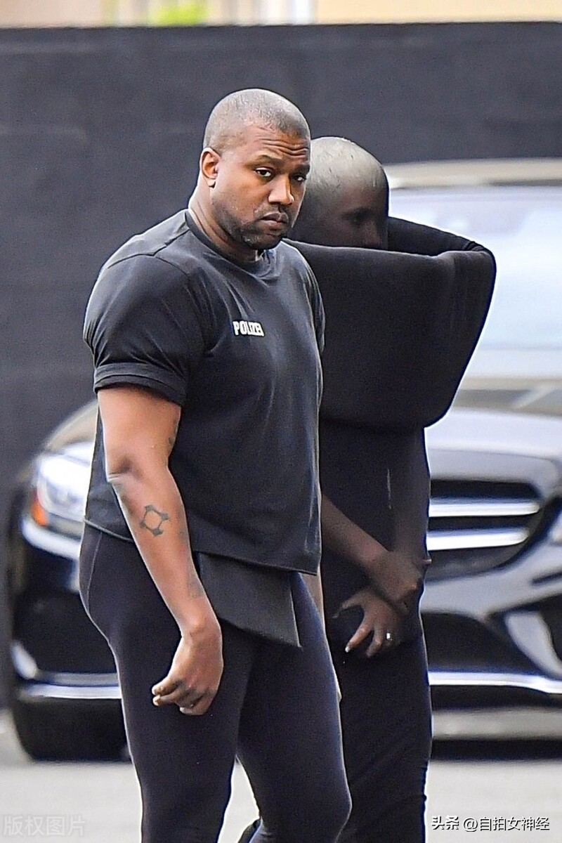 Kanye West, wife and son appear on the streets of Los Angeles - iMedia