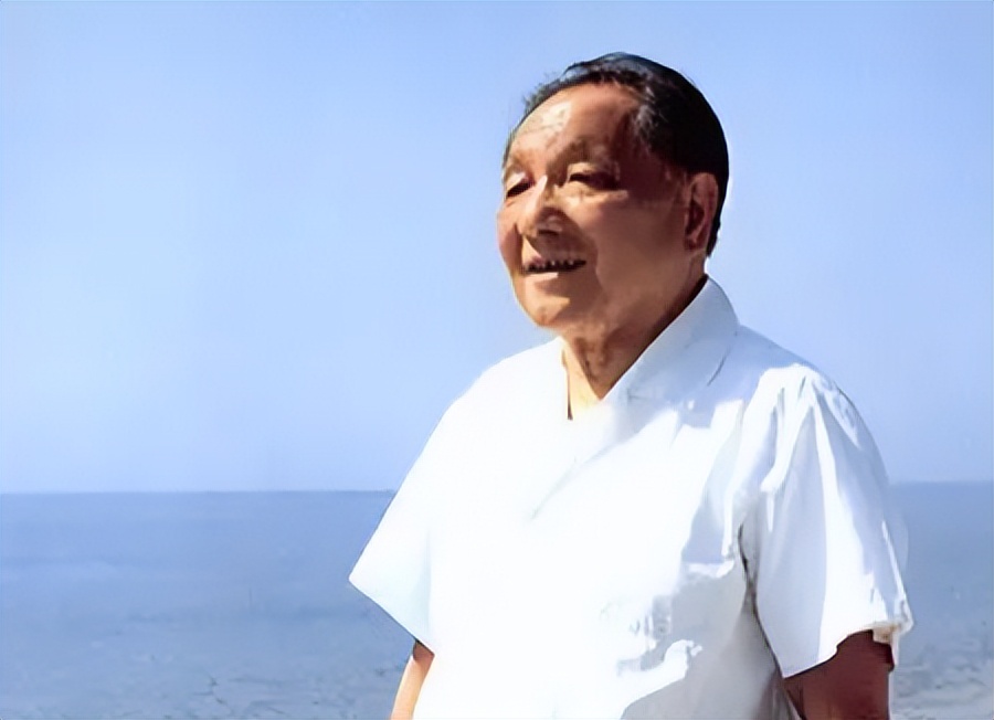 Comrade Xiaoping died, Bo Yibo wrote 8 words, including 4 major ...