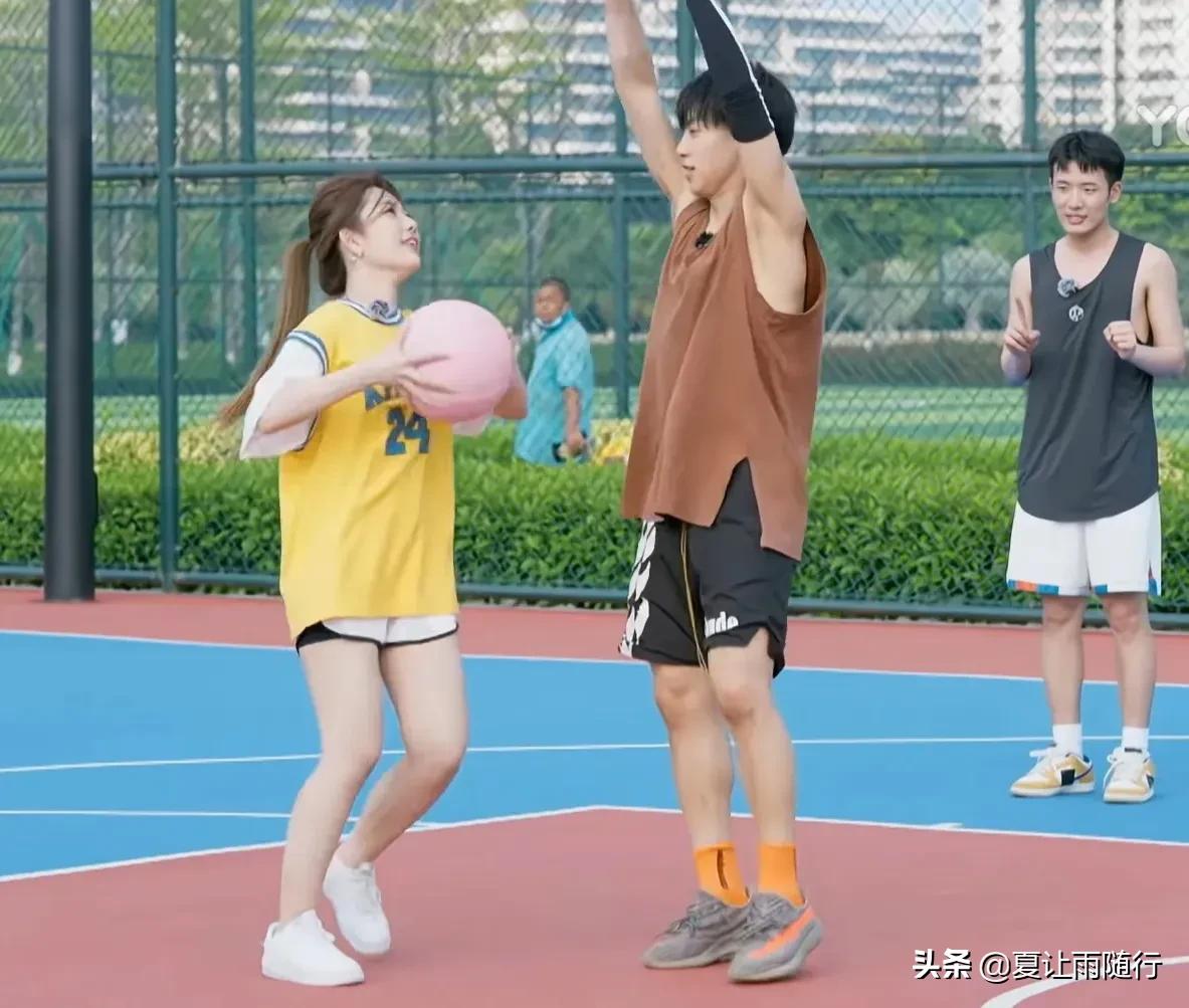 Heart-pounding 20 years old: Wang Zifan expresses Xia Yingge domineeringly, Xiao Jingteng ...