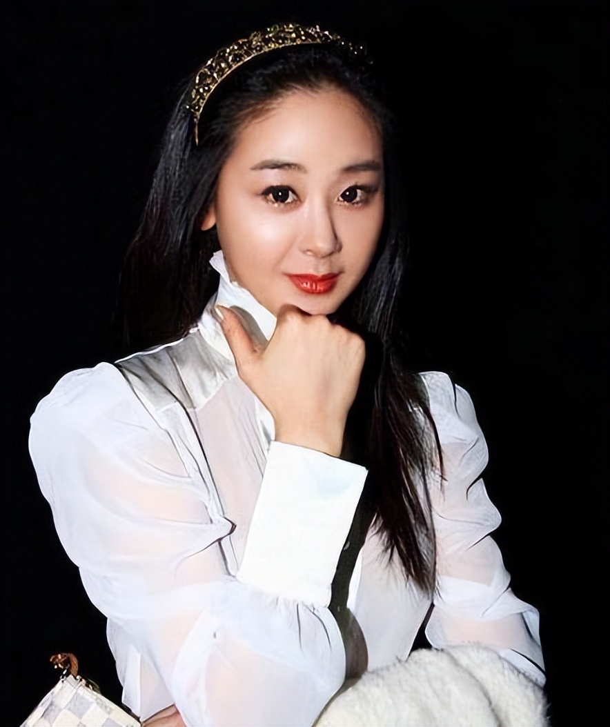 Xian Suyuan's official announcement and her 18-year-old husband ...