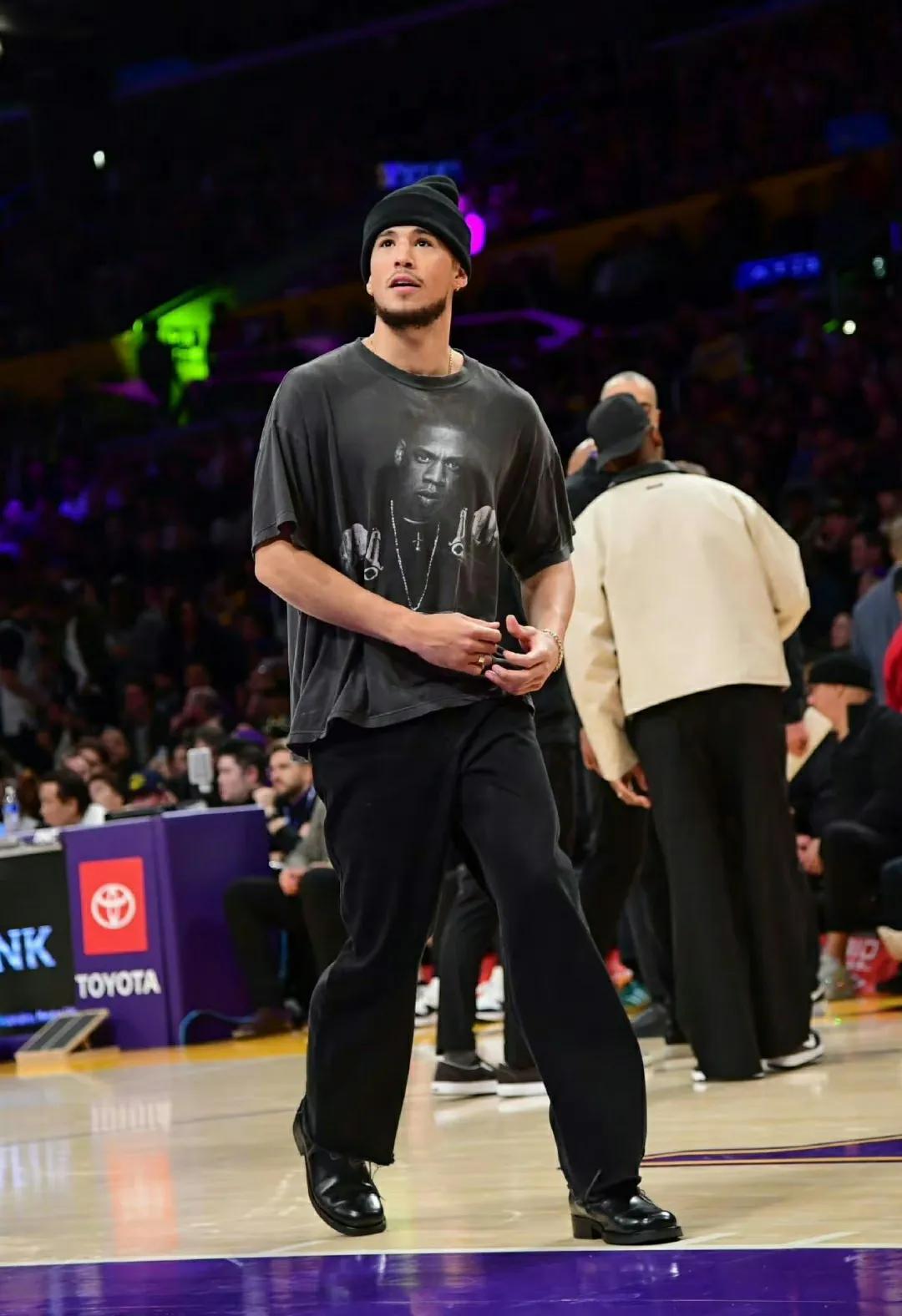 Suns boss Devin Booker has beaten Europeans to collapse for three ...