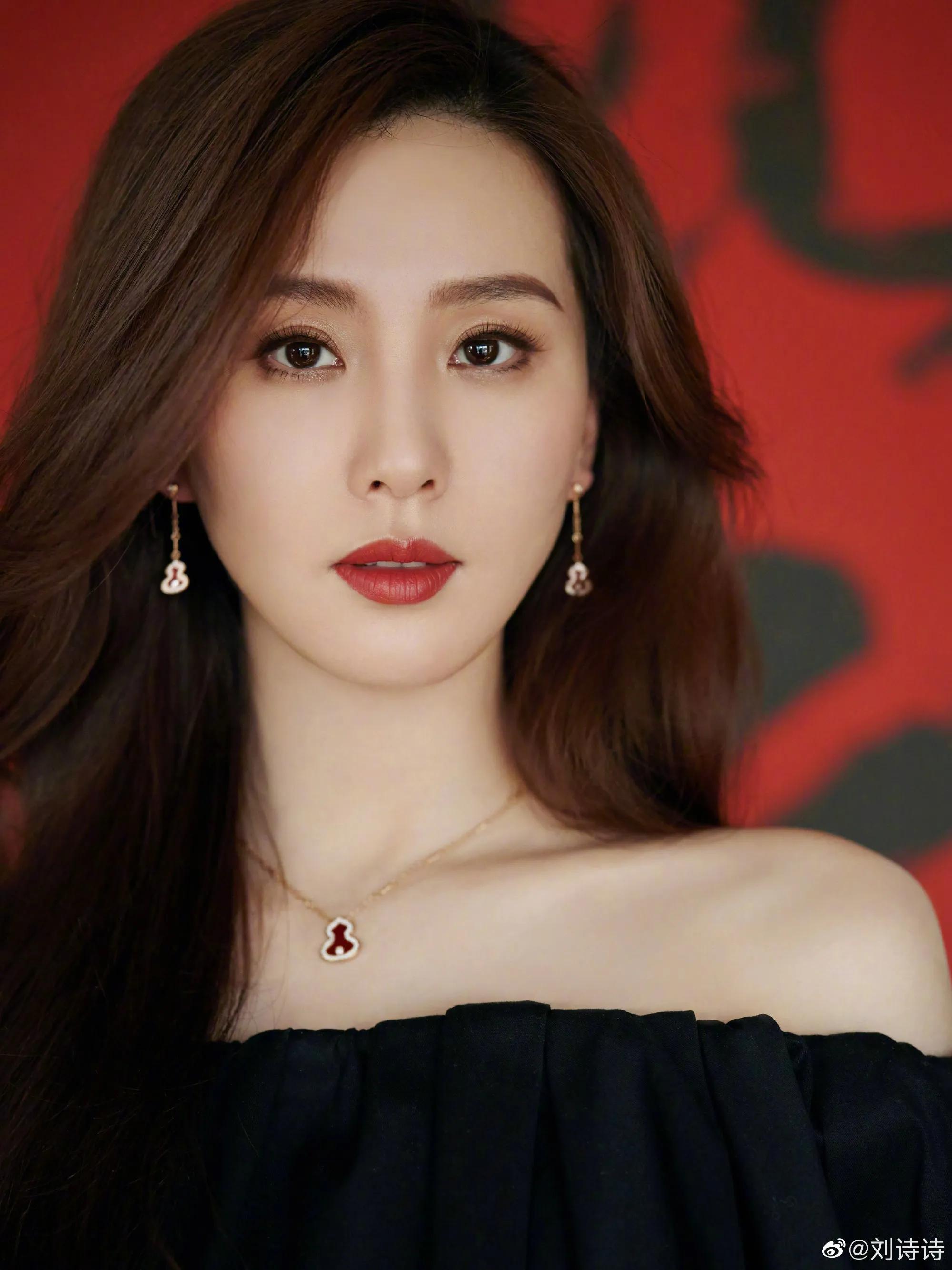 Little Gossip, Liu Shishi, Chen Xiao, Huo Siyan - iNEWS