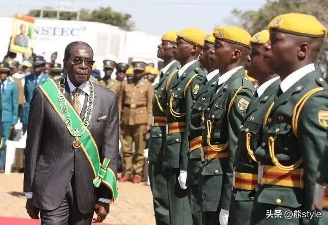 Zimbabwean Presidential Guard Trained by North Korea - iNEWS