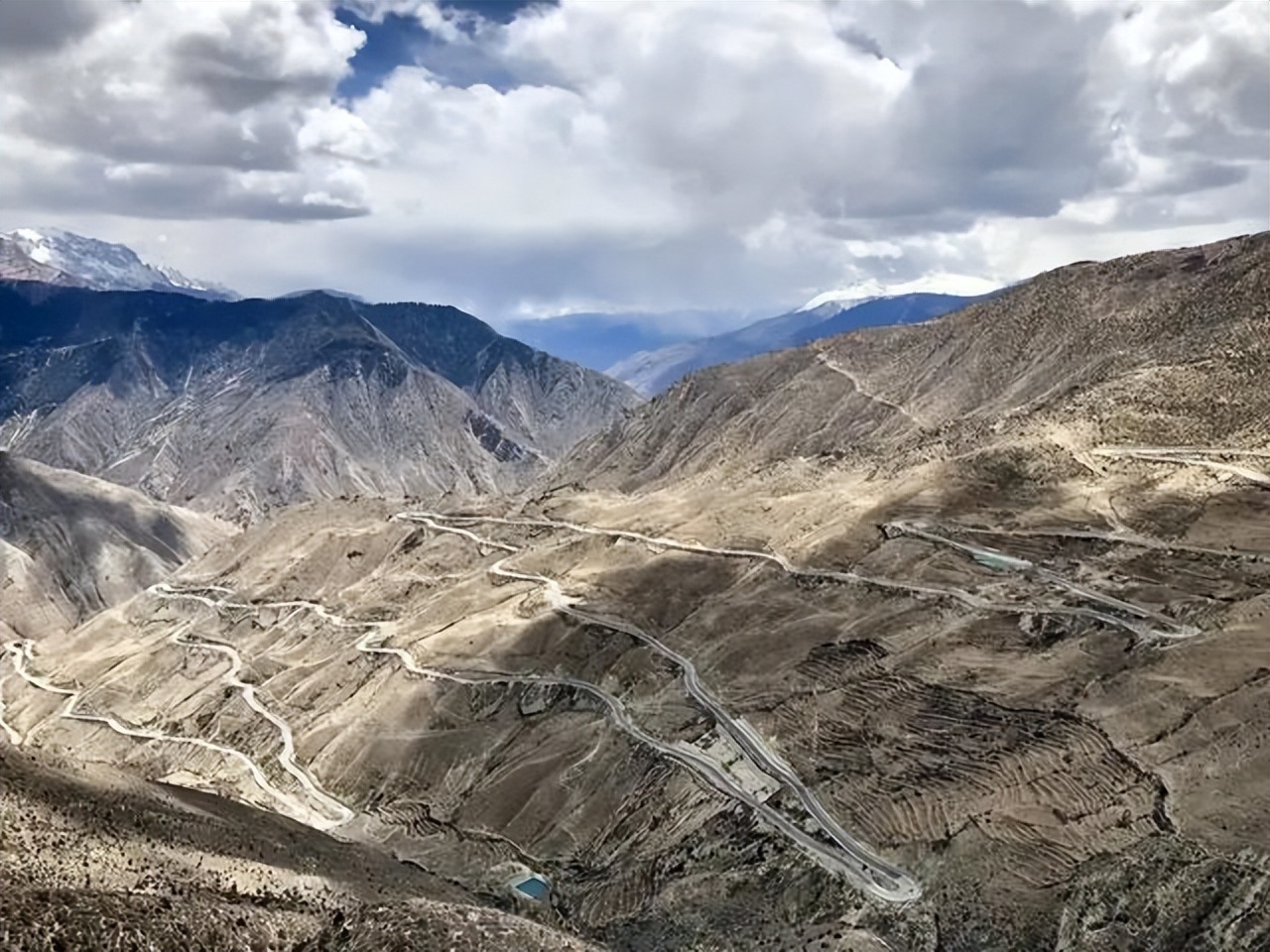 6 national roads that you must visit in your life - iMedia