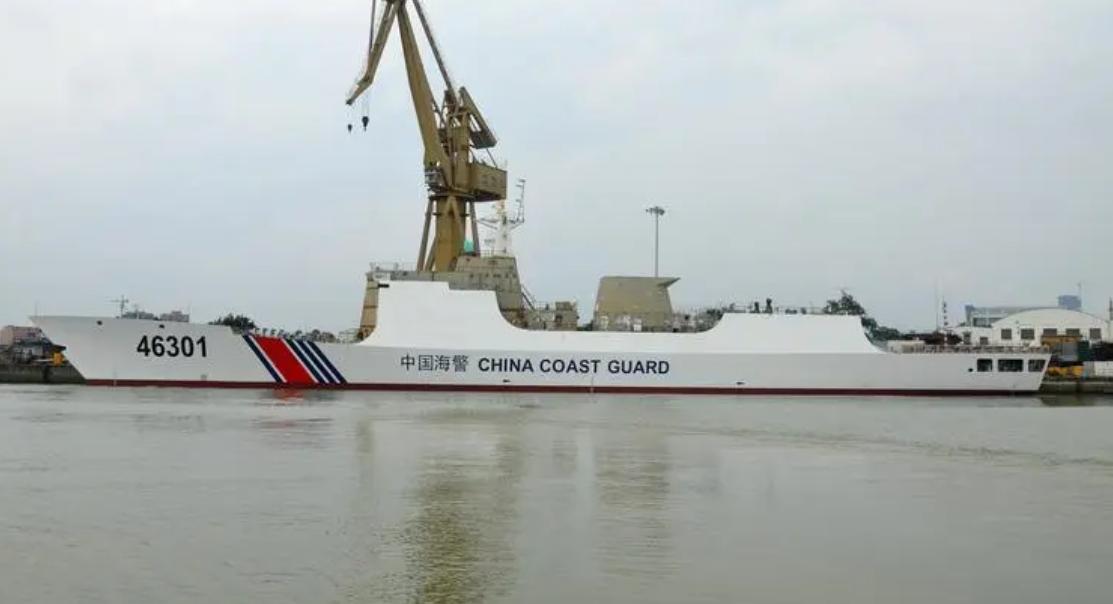 Coast Guard version 054A is approaching Ren'ai Reef, suspected of ...