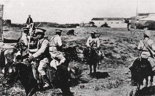 Chiang Kai-shek once said: There are only two people who can replace me ...