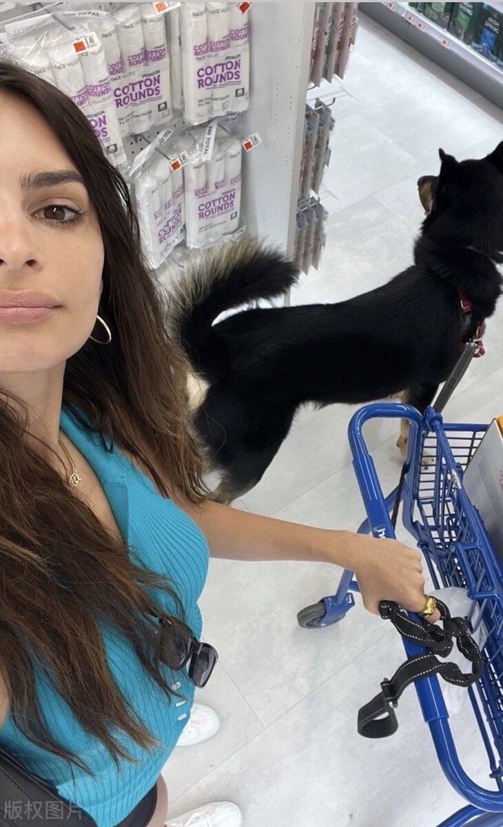 Emily Ratajkowski's Ins private photos - iNEWS