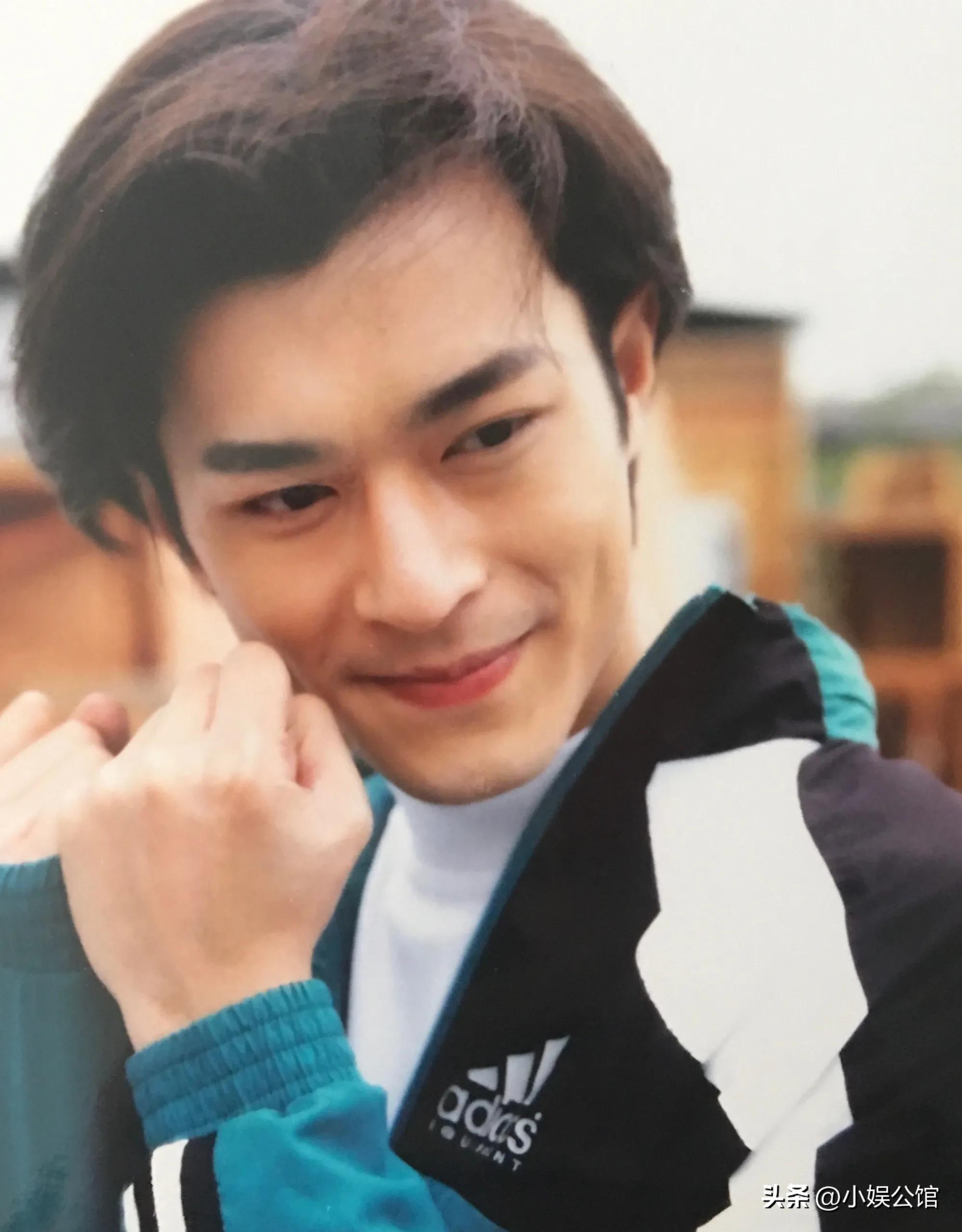 Gu Tianle's old photos are beautiful, I really like Bai Gu period ...