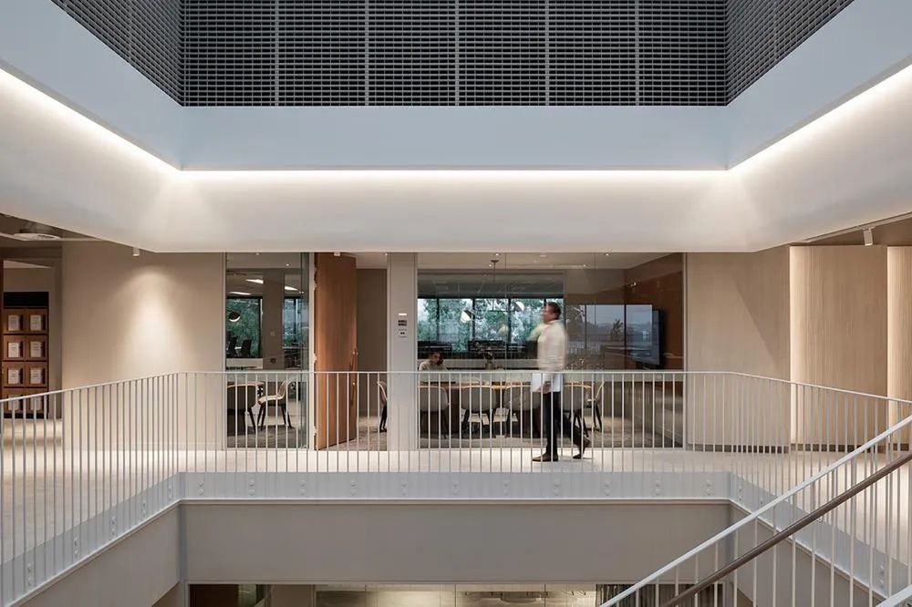 Warm Australian style - ABN Group Perth headquarters office building ...