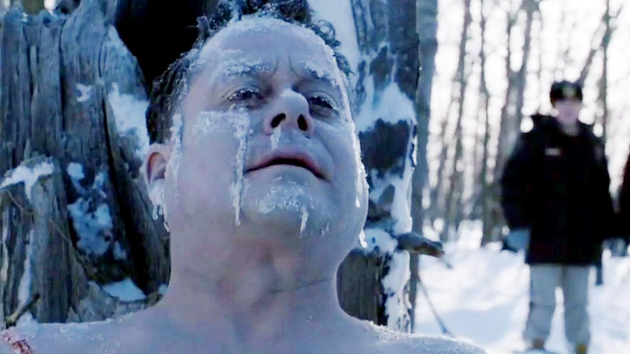 Why do people take off their clothes before they freeze to death? - iNEWS