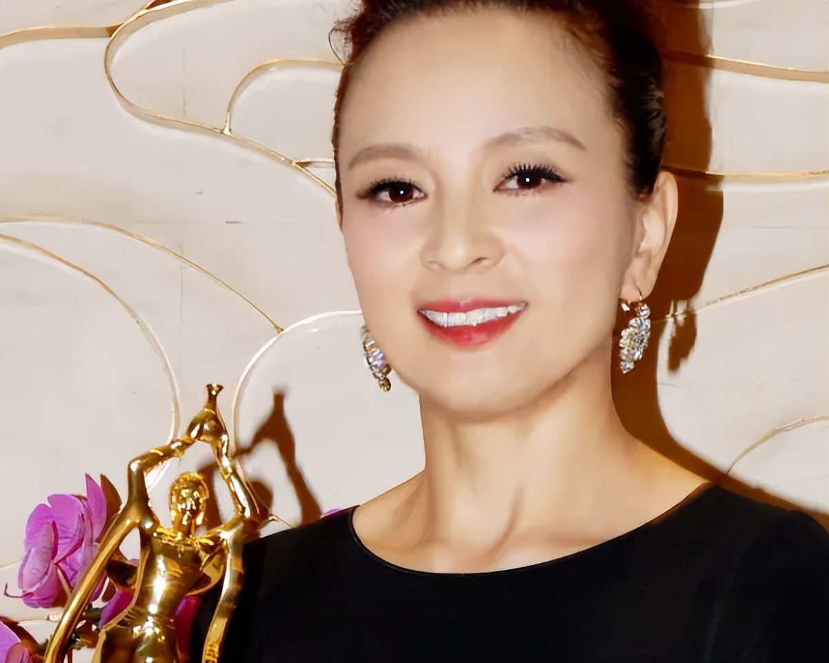 Dongfang Wenying: In "Dream of Red Mansions", she is Tan Chun and the ...