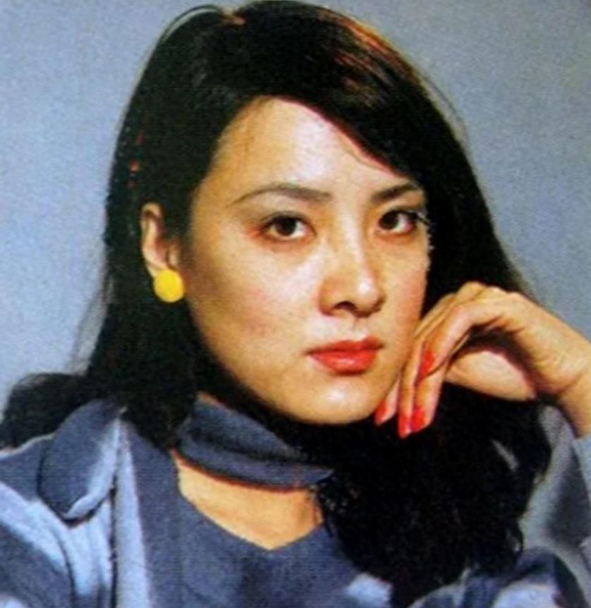 Actor Li Ping brought her daughter to marry Zhang Qian for the second ...