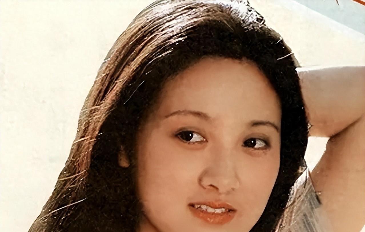 No one expected it! It's almost the end of the year, and 65-year-old Deng Jie is showing off in ...