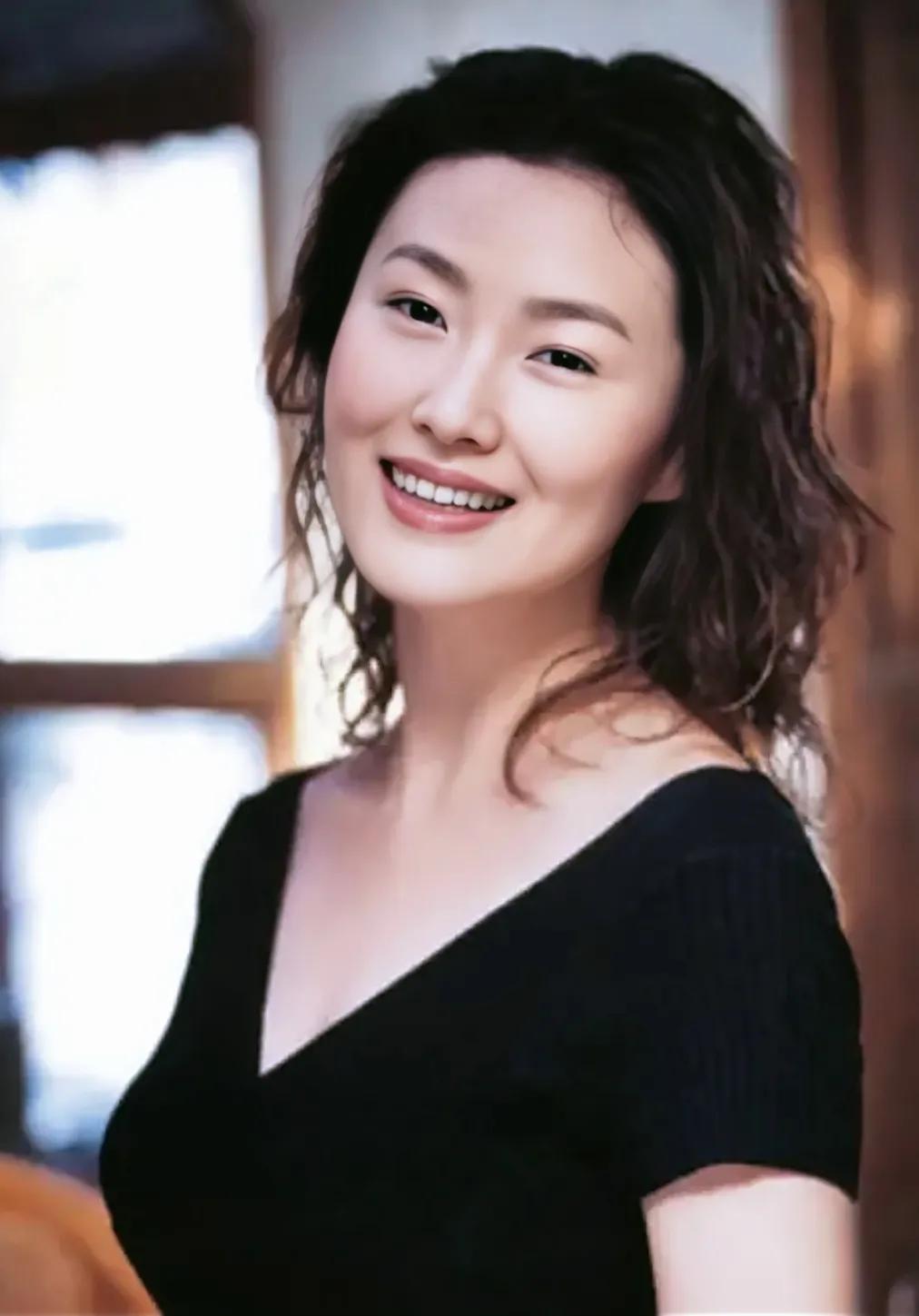 The most beautiful "Pan Jinlian" Wang Siyi - iNEWS