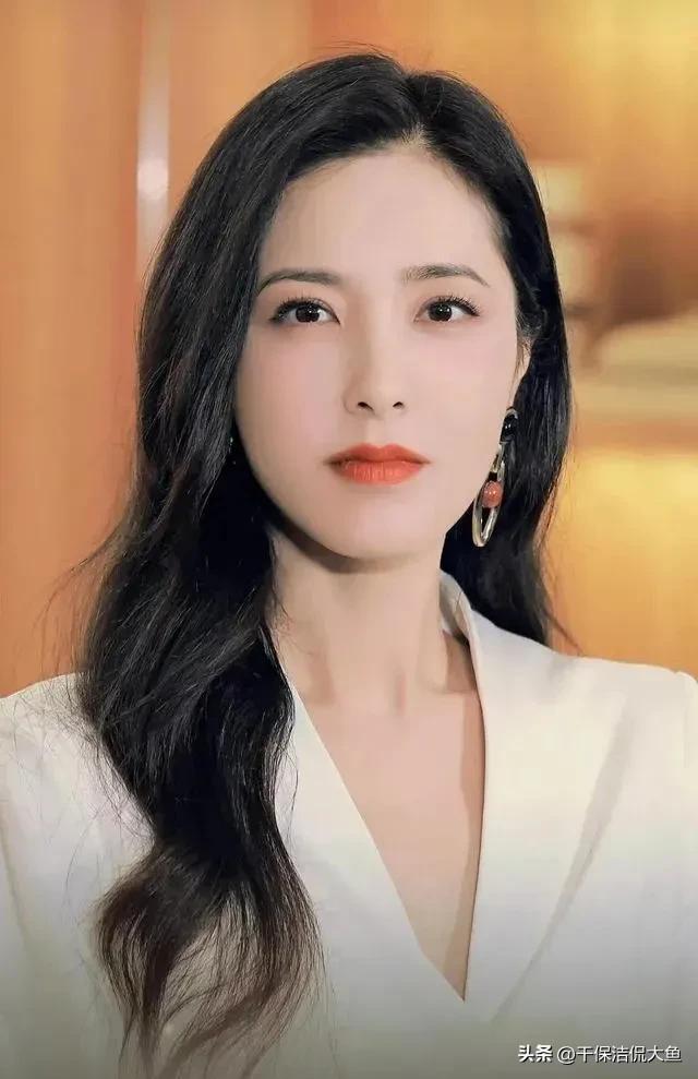 Zeng Li is known as the "Chinese opera once in 200 years" beauty, now ...