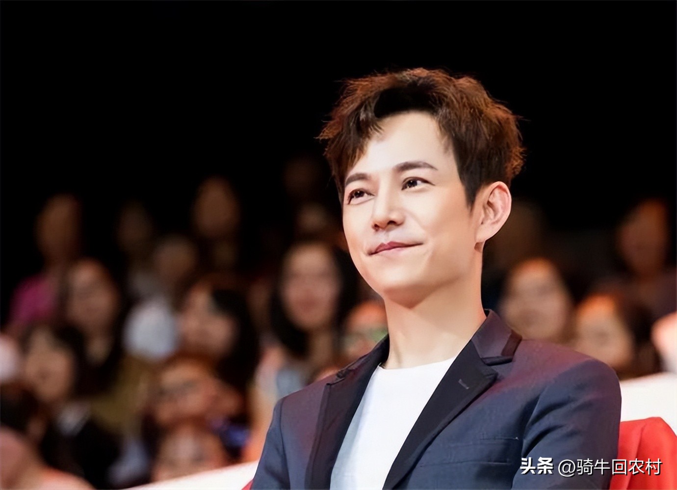 He Jiong celebrates his 49th birthday, and most of the entertainment ...