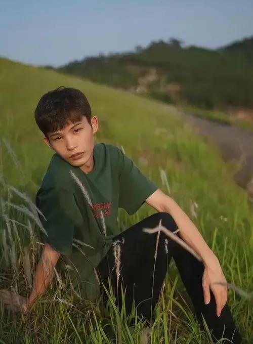 Lu Xianren: From a "wild model" to an international supermodel - iNEWS