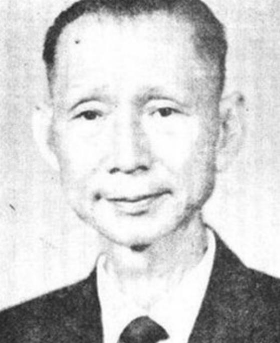 After Gong Chu returned to his hometown in 1990, why did he write to ...