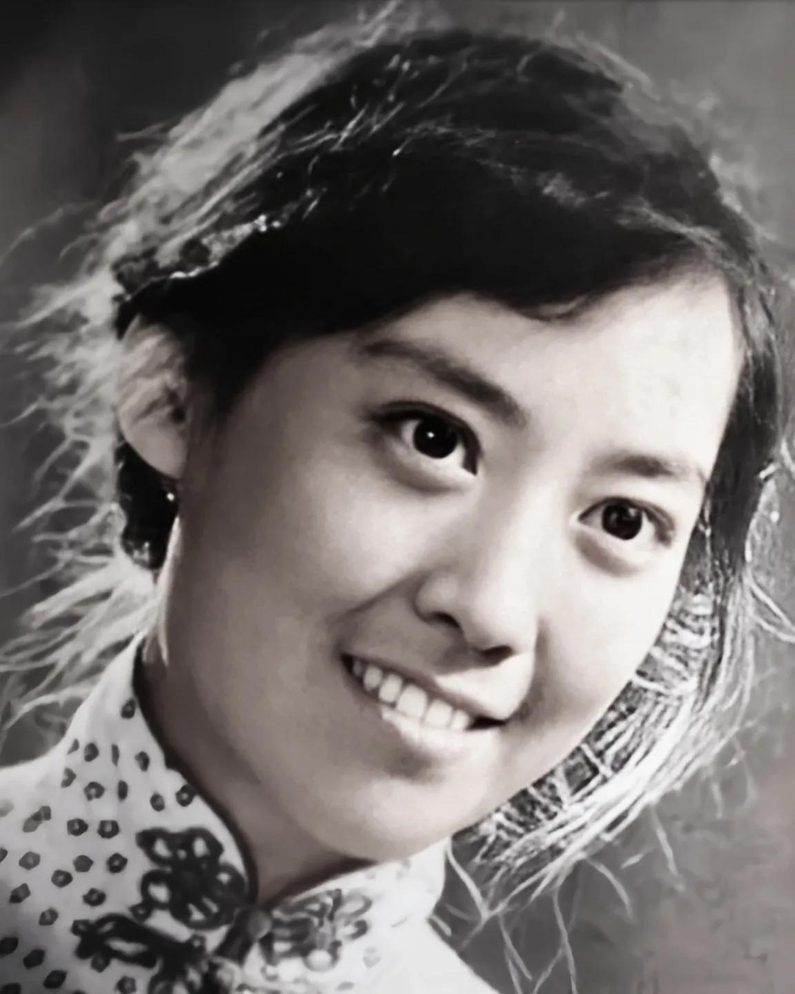 Hu Yousong married Li Zongren, who was 48 years older. After crying on ...