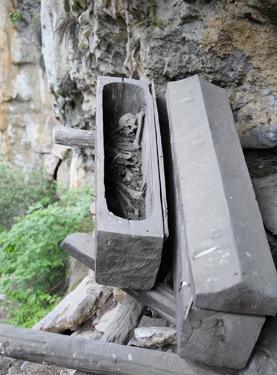 Exploration and Analysis of Hanging Coffin Burial: A Unique and Mysterious Funeral Form - iNEWS