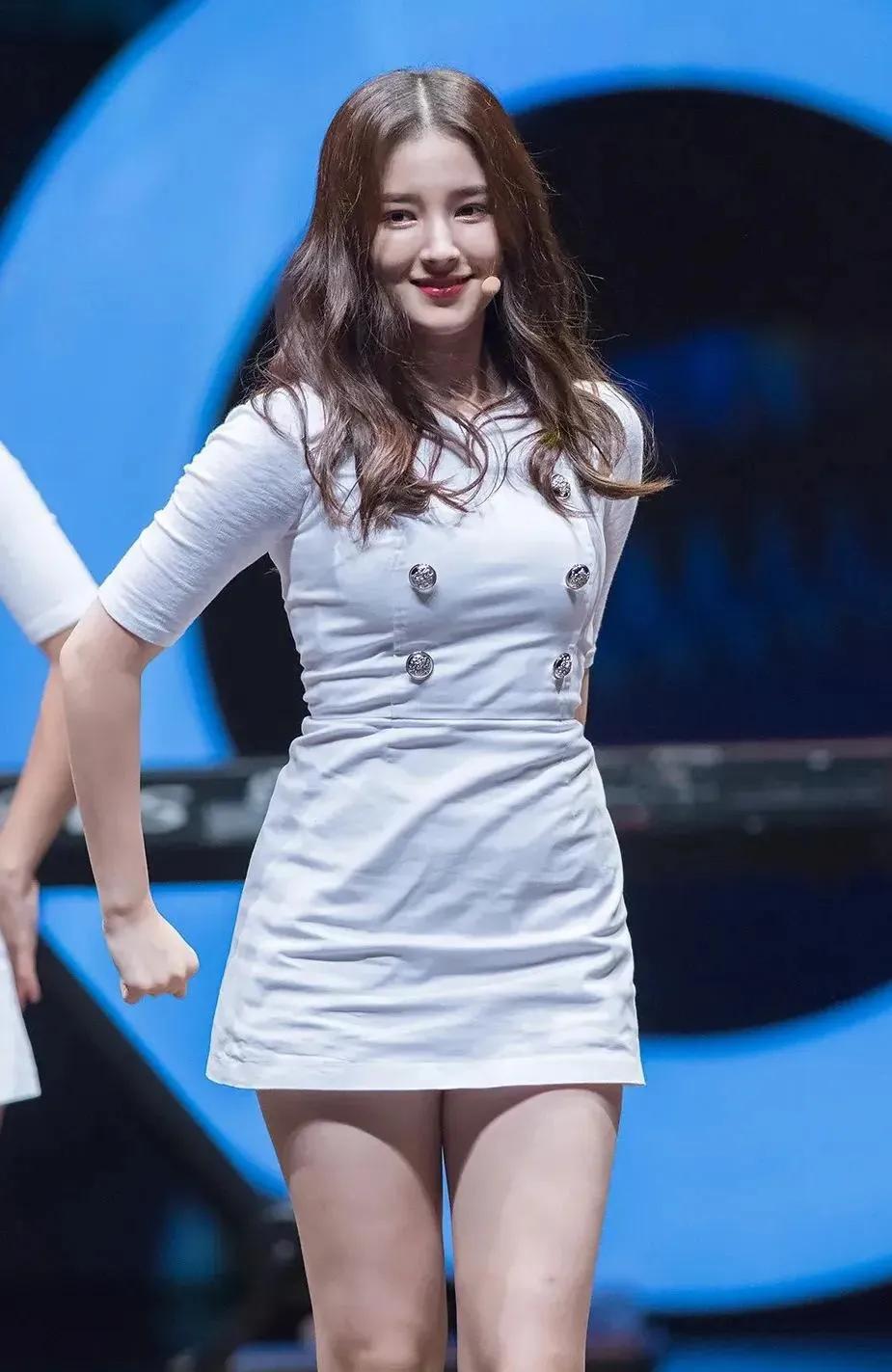 Headline Goddess, Lee Seung-ri - iNEWS