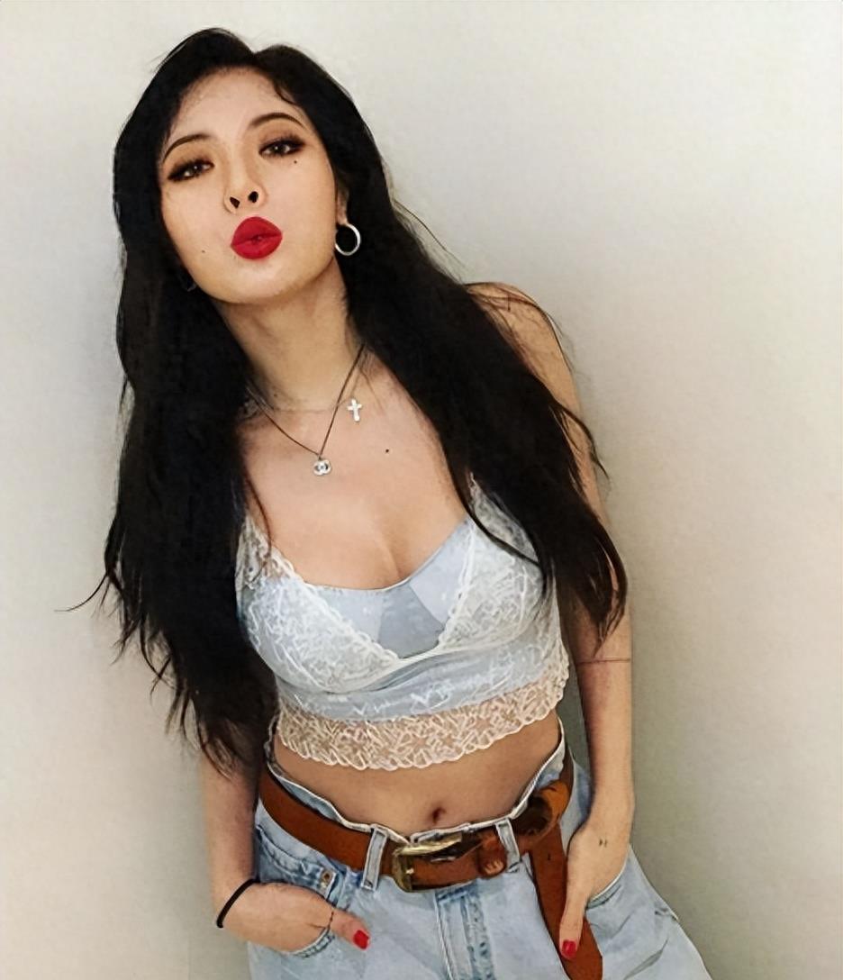 Female stars seduce your attention: bold display, endless temptation! - iMedia