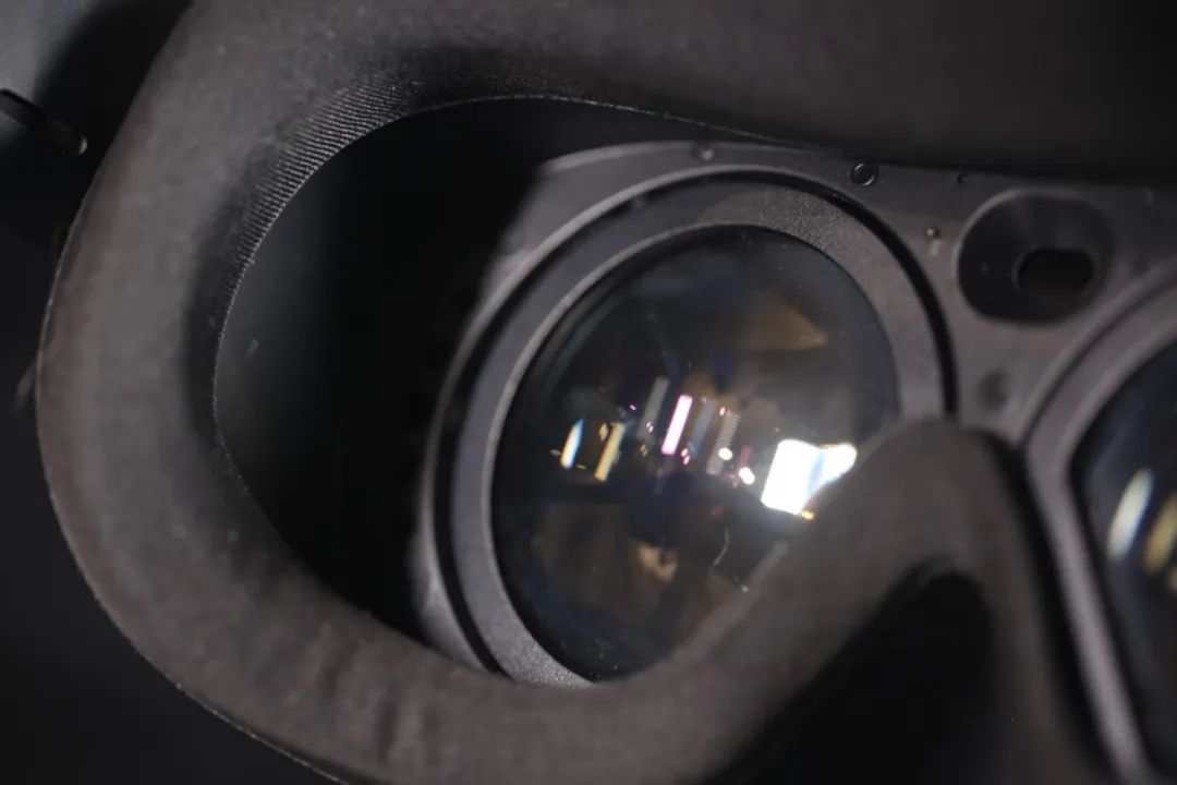 "Review" YVR 2: Pancake's ultra-short-throw optics bring VR to a new ...